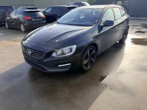 Grey Volvo V60 2014 in Riga, with an engine capacity of 2.00 L and mileage of 275 thousand km for 7995 €, photo 3 on AUTOMOTO.COM.LV