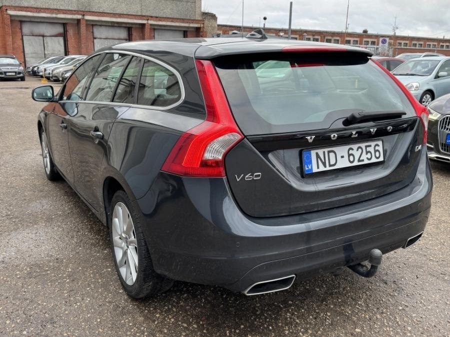 Grey Volvo V60 2014 in Riga, with an engine capacity of 2.00 L and mileage of 280 thousand km for 6999 €, photo 6 on AUTOMOTO.COM.LV