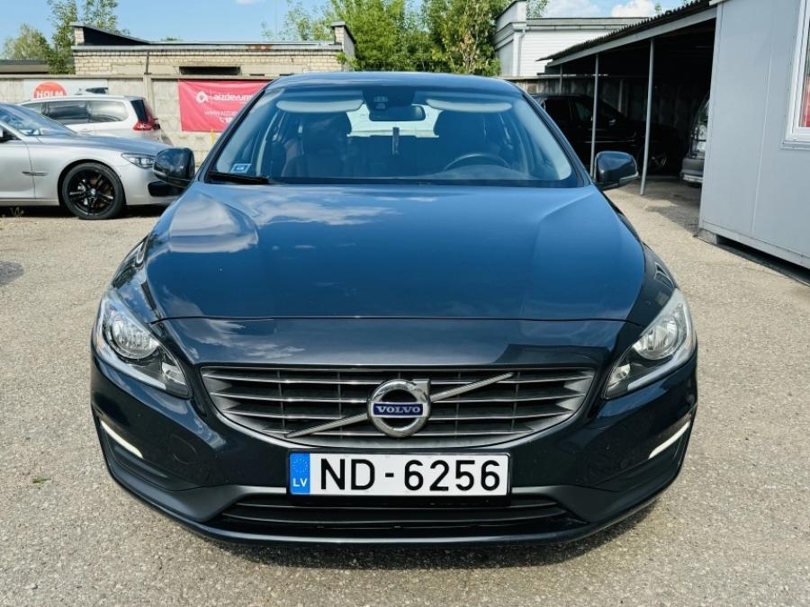 Grey Volvo V60 2014 in Riga, with an engine capacity of 2.00 L and mileage of 280 thousand km for 6999 €, photo 8 on AUTOMOTO.COM.LV