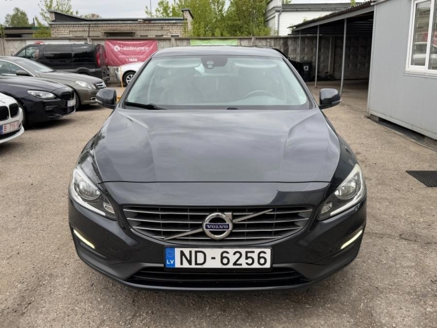 Grey Volvo V60 2014 in Riga, with an engine capacity of 2.00 L and mileage of 280 thousand km for 6999 €, photo 13 on AUTOMOTO.COM.LV