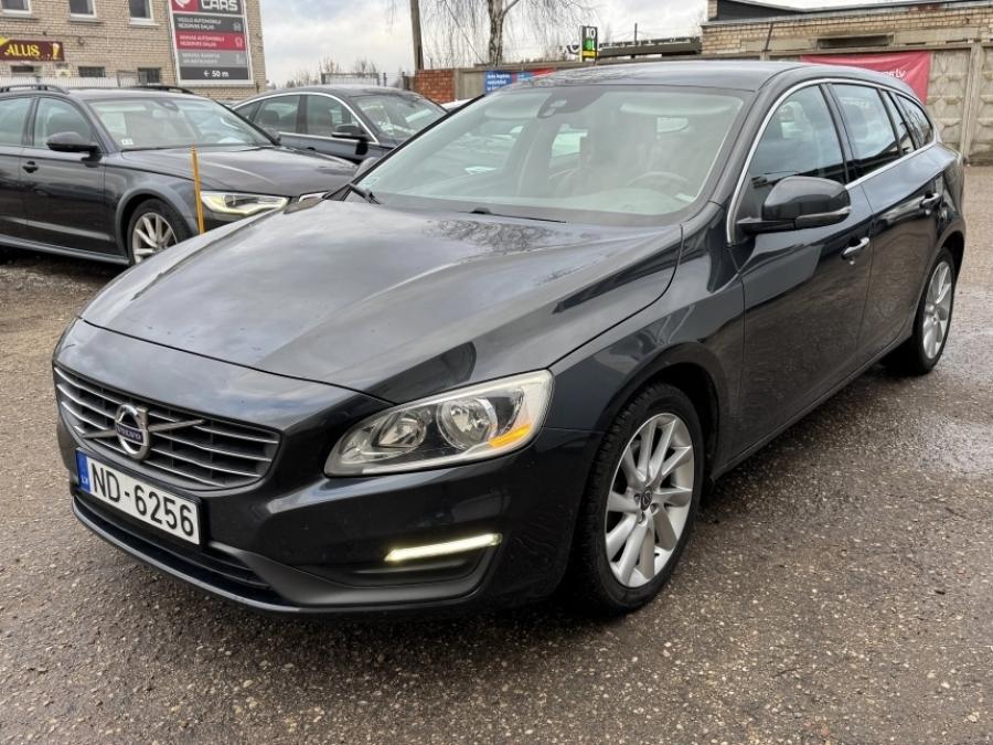 Grey Volvo V60 2014 in Riga, with an engine capacity of 2.00 L and mileage of 280 thousand km for 6999 €, photo 17 on AUTOMOTO.COM.LV