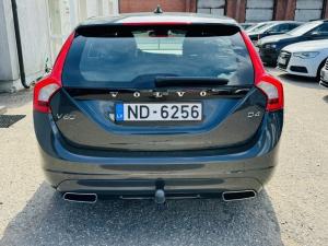 Grey Volvo V60 2014 in Riga, with an engine capacity of 2.00 L and mileage of 280 thousand km for 6999 €, photo 20 on AUTOMOTO.COM.LV