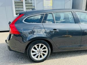 Grey Volvo V60 2014 in Riga, with an engine capacity of 2.00 L and mileage of 280 thousand km for 6999 €, photo 21 on AUTOMOTO.COM.LV