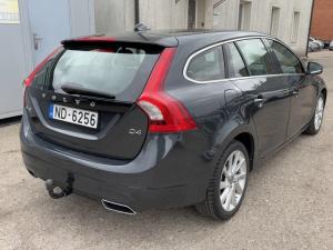 Grey Volvo V60 2014 in Riga, with an engine capacity of 2.00 L and mileage of 280 thousand km for 6999 €, photo 38 on AUTOMOTO.COM.LV