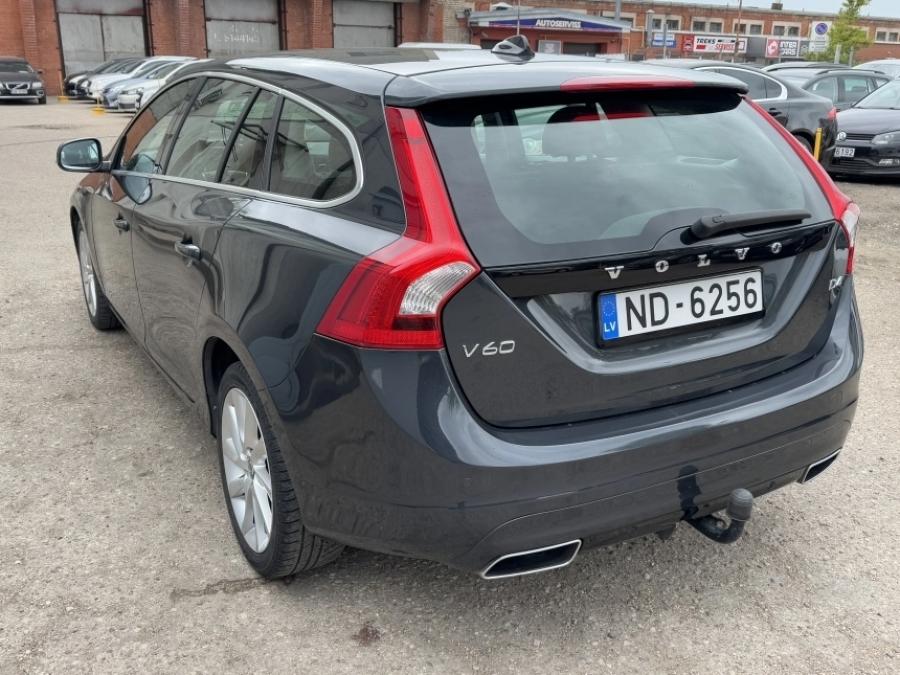 Grey Volvo V60 2014 in Riga, with an engine capacity of 2.00 L and mileage of 280 thousand km for 6999 €, photo 41 on AUTOMOTO.COM.LV