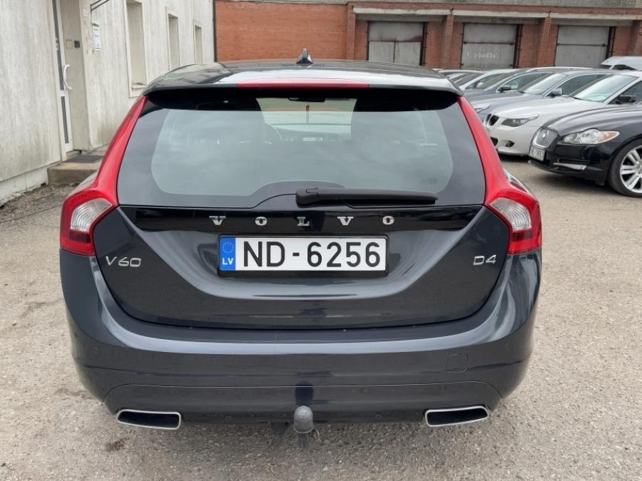 Grey Volvo V60 2014 in Riga, with an engine capacity of 2.00 L and mileage of 280 thousand km for 6999 €, photo 44 on AUTOMOTO.COM.LV