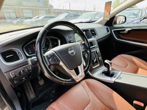 Grey Volvo V60 2014 in Riga, with an engine capacity of 2.00 L and mileage of 280 thousand km for 6999 €, photo 46 on AUTOMOTO.COM.LV
