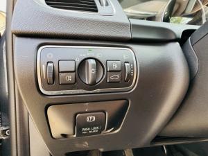 Grey Volvo V60 2014 in Riga, with an engine capacity of 2.00 L and mileage of 280 thousand km for 6999 €, photo 47 on AUTOMOTO.COM.LV