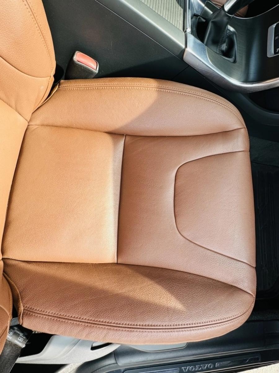 Grey Volvo V60 2014 in Riga, with an engine capacity of 2.00 L and mileage of 280 thousand km for 6999 €, photo 49 on AUTOMOTO.COM.LV