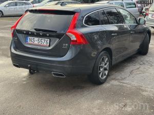 Grey Volvo V60 2014 in Riga, with an engine capacity of 2.40 L and mileage of 162 thousand km for 9450 €, photo 6 on AUTOMOTO.COM.LV