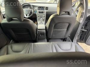 Grey Volvo V60 2014 in Riga, with an engine capacity of 2.40 L and mileage of 162 thousand km for 9450 €, photo 12 on AUTOMOTO.COM.LV