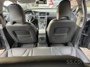Grey Volvo V60 2014 in Riga, with an engine capacity of 2.40 L and mileage of 162 thousand km for 9450 €, photo 18 on AUTOMOTO.COM.LV