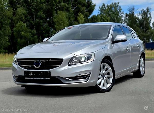 Grey Volvo V60 2014 in Taurage, with an engine capacity of 1.98 L and mileage of 296 thousand km for 5500 €, photo 1 on AUTOMOTO.COM.LV