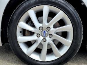 Pelēks Volvo V60 2014 Tauragė, ar dzinēja tilpumu 1.98 L un nobraukumu 296 tūkst. km par 5500 €, foto 42 vietnē AUTOMOTO.COM.LV