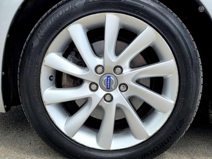 Pelēks Volvo V60 2014 Tauragė, ar dzinēja tilpumu 1.98 L un nobraukumu 296 tūkst. km par 5500 €, foto 42 vietnē AUTOMOTO.COM.LV