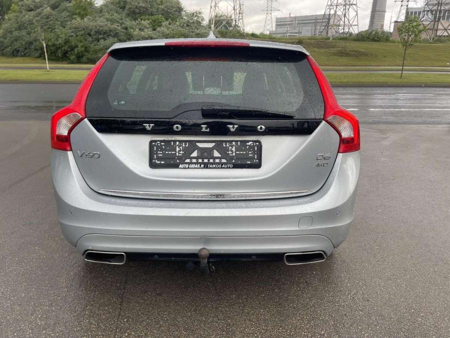 Pelēks Volvo V60 2014 Kauņa, ar dzinēja tilpumu 2.40 L un nobraukumu 280 tūkst. km par 5950 €, foto 11 vietnē AUTOMOTO.COM.LV
