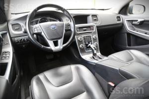 Pelēks Volvo V60 2014 Rīga, ar dzinēja tilpumu 2.00 L un nobraukumu 226 tūkst. km par 6995 €, foto 8 vietnē AUTOMOTO.COM.LV
