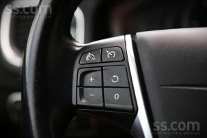 Pelēks Volvo V60 2014 Rīga, ar dzinēja tilpumu 2.00 L un nobraukumu 226 tūkst. km par 6995 €, foto 21 vietnē AUTOMOTO.COM.LV