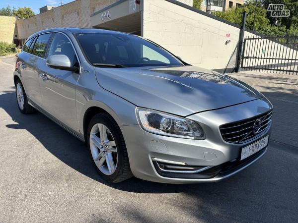 Серый Вольво B60 2014 в Вильнюс, объемом двигателя 2.40 л и пробегом 300 тыс. км за 7500 €, фото 2 на AUTOMOTO.COM.LV