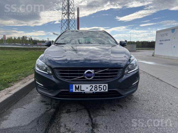 Серый Вольво B60 2014 в Рига, объемом двигателя 1.60 л и пробегом 245 тыс. км за 5650 €, фото 2 на AUTOMOTO.COM.LV