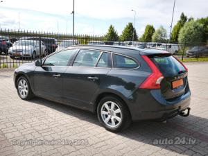 Grey Volvo V60 2014 in Tartu, with an engine capacity of 2.00 L and mileage of 311 thousand km for 6490 €, photo 4 on AUTOMOTO.COM.LV