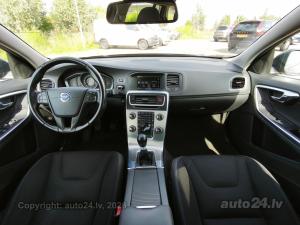 Grey Volvo V60 2014 in Tartu, with an engine capacity of 2.00 L and mileage of 311 thousand km for 6490 €, photo 9 on AUTOMOTO.COM.LV