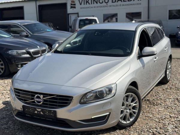 Pelēks Volvo V60 2014 Utena, ar dzinēja tilpumu 1.97 L un nobraukumu 290 tūkst. km par 5590 €, foto 2 vietnē AUTOMOTO.COM.LV
