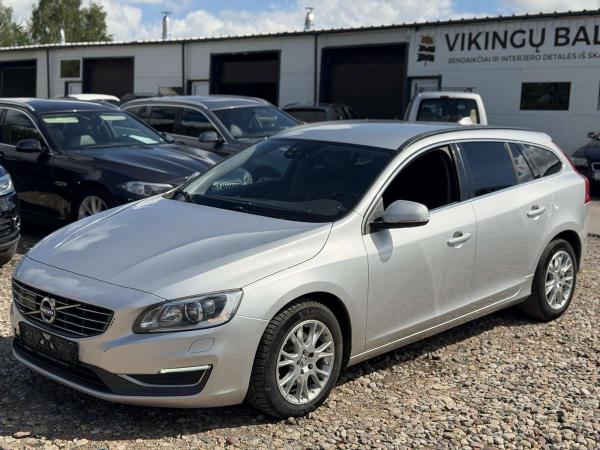 Pelēks Volvo V60 2014 Utena, ar dzinēja tilpumu 1.97 L un nobraukumu 290 tūkst. km par 5590 €, foto 5 vietnē AUTOMOTO.COM.LV