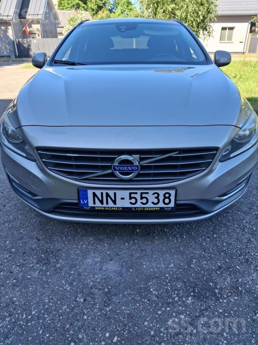 Pelēks Volvo V60 2014 Liepāja, ar dzinēja tilpumu 1.60 L un nobraukumu 320 tūkst. km par 4350 €, foto 5 vietnē AUTOMOTO.COM.LV