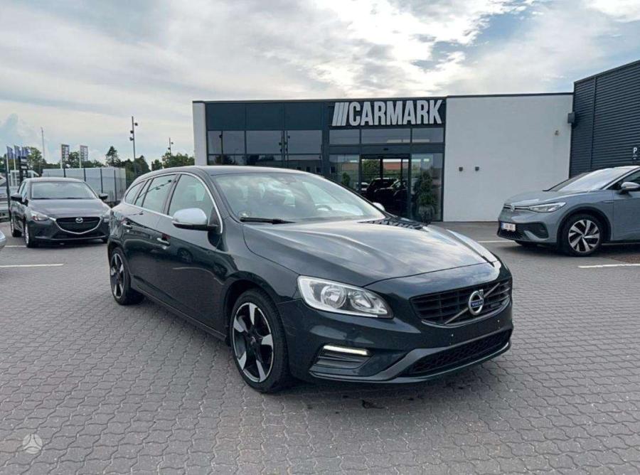Grey Volvo V60 2014 in Vilnius, with an engine capacity of 1.98 L and mileage of 345 thousand km for 6400 €, photo 7 on AUTOMOTO.COM.LV