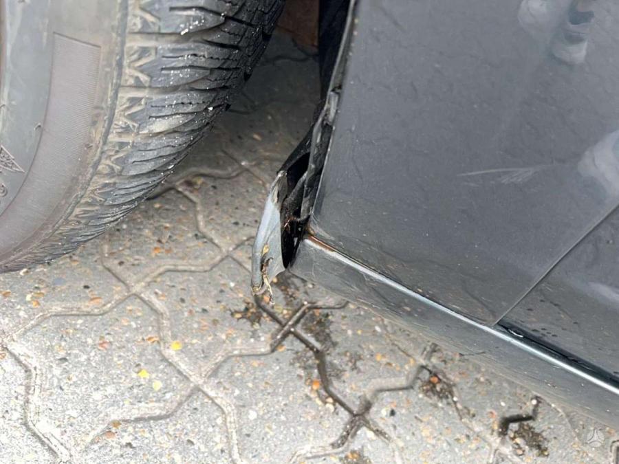 Grey Volvo V60 2014 in Vilnius, with an engine capacity of 1.98 L and mileage of 345 thousand km for 6400 €, photo 22 on AUTOMOTO.COM.LV