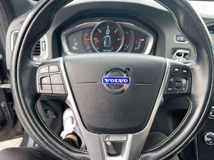 Grey Volvo V60 2014 in Vilnius, with an engine capacity of 1.98 L and mileage of 345 thousand km for 6400 €, photo 28 on AUTOMOTO.COM.LV