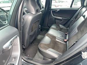 Grey Volvo V60 2014 in Vilnius, with an engine capacity of 1.98 L and mileage of 345 thousand km for 6400 €, photo 33 on AUTOMOTO.COM.LV