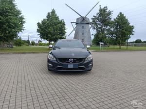 Grey Volvo V60 2014 in Siauliai, with an engine capacity of 2.00 L and mileage of 295 thousand km for 6750 €, photo 3 on AUTOMOTO.COM.LV