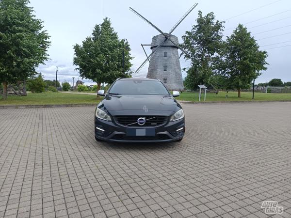 Pelēks Volvo V60 2014 Šauļi, ar dzinēja tilpumu 2.00 L un nobraukumu 295 tūkst. km par 6750 €, foto 2 vietnē AUTOMOTO.COM.LV