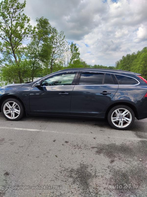 Pelēks Volvo V60 2014 Tartu, ar dzinēja tilpumu 2.00 L un nobraukumu 249 tūkst. km par 5800 €, foto 4 vietnē AUTOMOTO.COM.LV