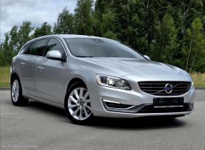 Grey Volvo V60 2014 in Taurage, with an engine capacity of 1.97 L and mileage of 296 thousand km for 5500 €, photo 4 on AUTOMOTO.COM.LV