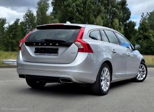 Grey Volvo V60 2014 in Taurage, with an engine capacity of 1.97 L and mileage of 296 thousand km for 5500 €, photo 6 on AUTOMOTO.COM.LV