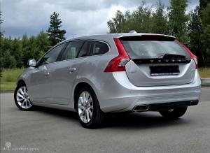 Grey Volvo V60 2014 in Taurage, with an engine capacity of 1.97 L and mileage of 296 thousand km for 5500 €, photo 8 on AUTOMOTO.COM.LV