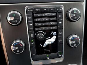Grey Volvo V60 2014 in Taurage, with an engine capacity of 1.97 L and mileage of 296 thousand km for 5500 €, photo 31 on AUTOMOTO.COM.LV