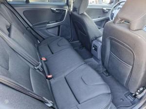 Grey Volvo V60 2014 in Vilnius, with an engine capacity of 2.40 L and mileage of 242 thousand km for 8900 €, photo 16 on AUTOMOTO.COM.LV