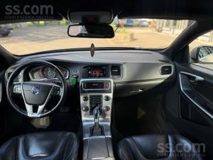 Серый Вольво B60 2014 в Рига, объемом двигателя 2.00 л и пробегом 0 тыс. км за 6500 €, фото 7 на AUTOMOTO.COM.LV