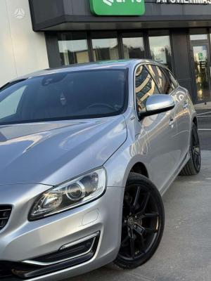 Pelēks Volvo V60 2014 Kauņa, ar dzinēja tilpumu 2.40 L un nobraukumu 335 tūkst. km par 6250 €, foto 7 vietnē AUTOMOTO.COM.LV