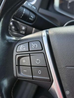 Pelēks Volvo V60 2014 Kauņa, ar dzinēja tilpumu 2.40 L un nobraukumu 335 tūkst. km par 6250 €, foto 16 vietnē AUTOMOTO.COM.LV