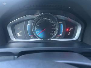 Pelēks Volvo V60 2014 Kauņa, ar dzinēja tilpumu 2.40 L un nobraukumu 335 tūkst. km par 6250 €, foto 21 vietnē AUTOMOTO.COM.LV