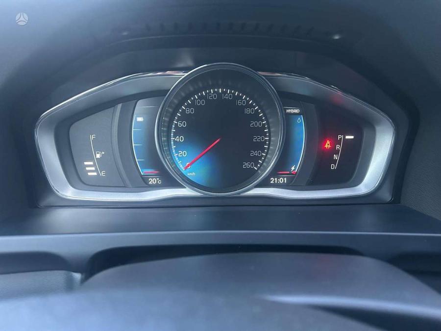 Pelēks Volvo V60 2014 Kauņa, ar dzinēja tilpumu 2.40 L un nobraukumu 335 tūkst. km par 6250 €, foto 21 vietnē AUTOMOTO.COM.LV