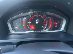 Pelēks Volvo V60 2014 Kauņa, ar dzinēja tilpumu 2.40 L un nobraukumu 335 tūkst. km par 6250 €, foto 22 vietnē AUTOMOTO.COM.LV