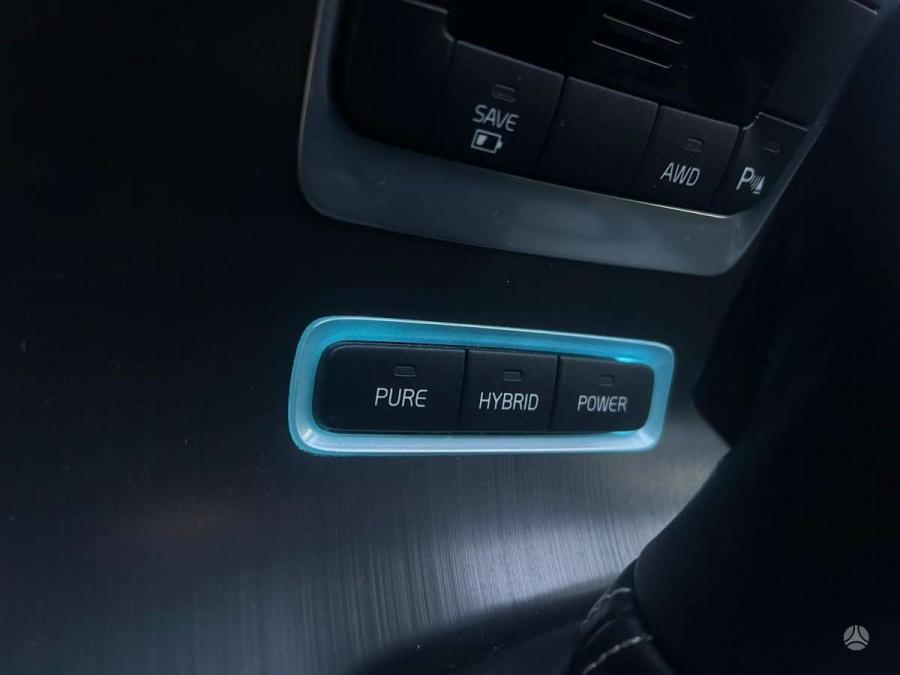 Pelēks Volvo V60 2014 Kauņa, ar dzinēja tilpumu 2.40 L un nobraukumu 335 tūkst. km par 6250 €, foto 24 vietnē AUTOMOTO.COM.LV