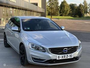 Pelēks Volvo V60 2014 Kauņa, ar dzinēja tilpumu 2.40 L un nobraukumu 335 tūkst. km par 6250 €, foto 30 vietnē AUTOMOTO.COM.LV