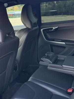 Pelēks Volvo V60 2014 Kauņa, ar dzinēja tilpumu 2.40 L un nobraukumu 335 tūkst. km par 6250 €, foto 32 vietnē AUTOMOTO.COM.LV